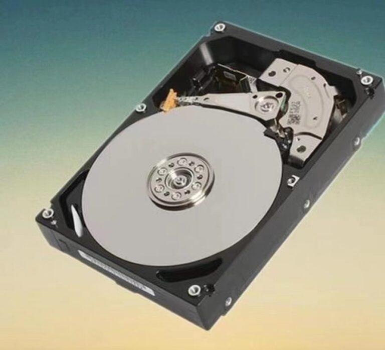 2025年外接硬碟推薦：SSD與HDD品牌大比拼，哪個更適合你？